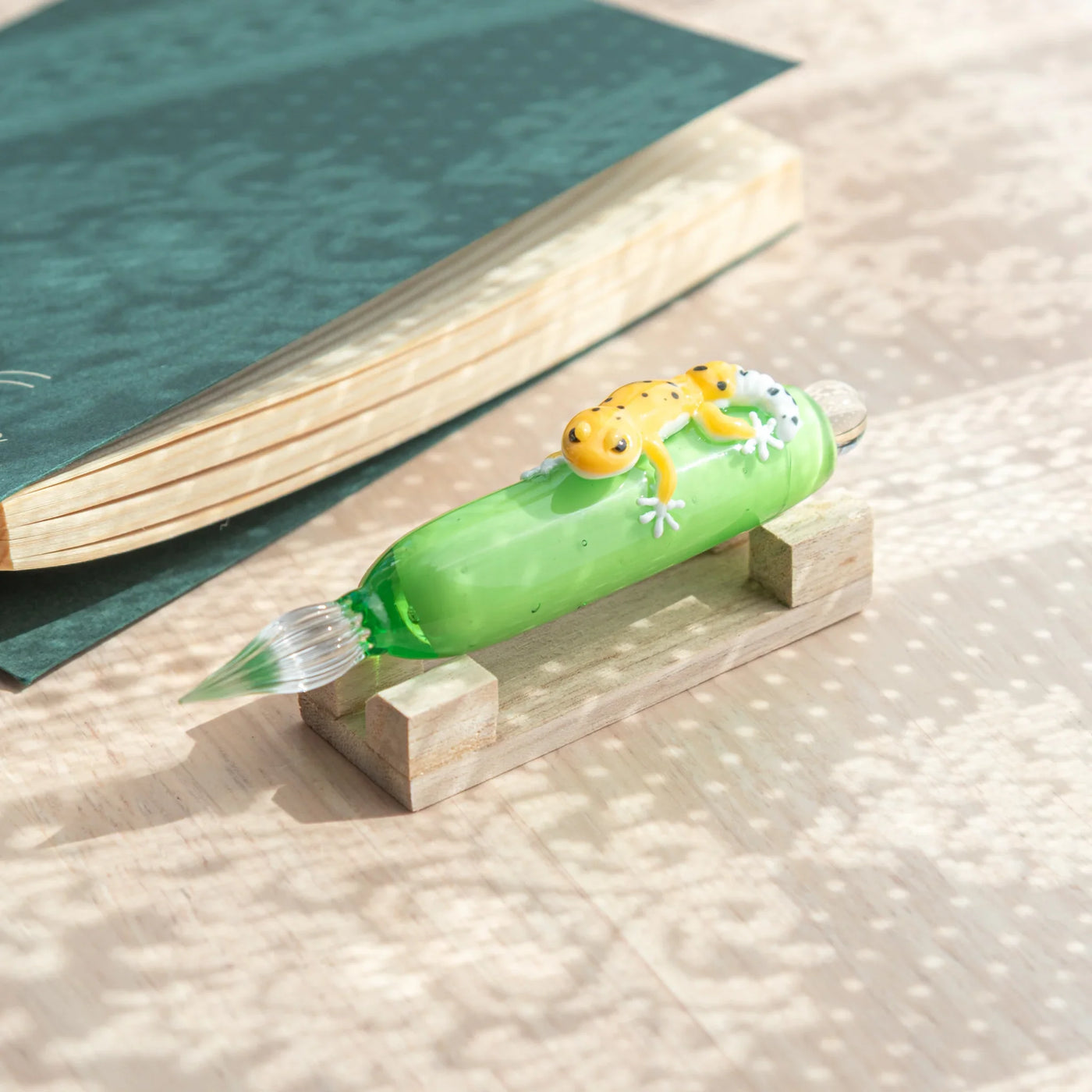 Leopard Gecko Japanese Glass Dip Pen | Komorebi Stationery