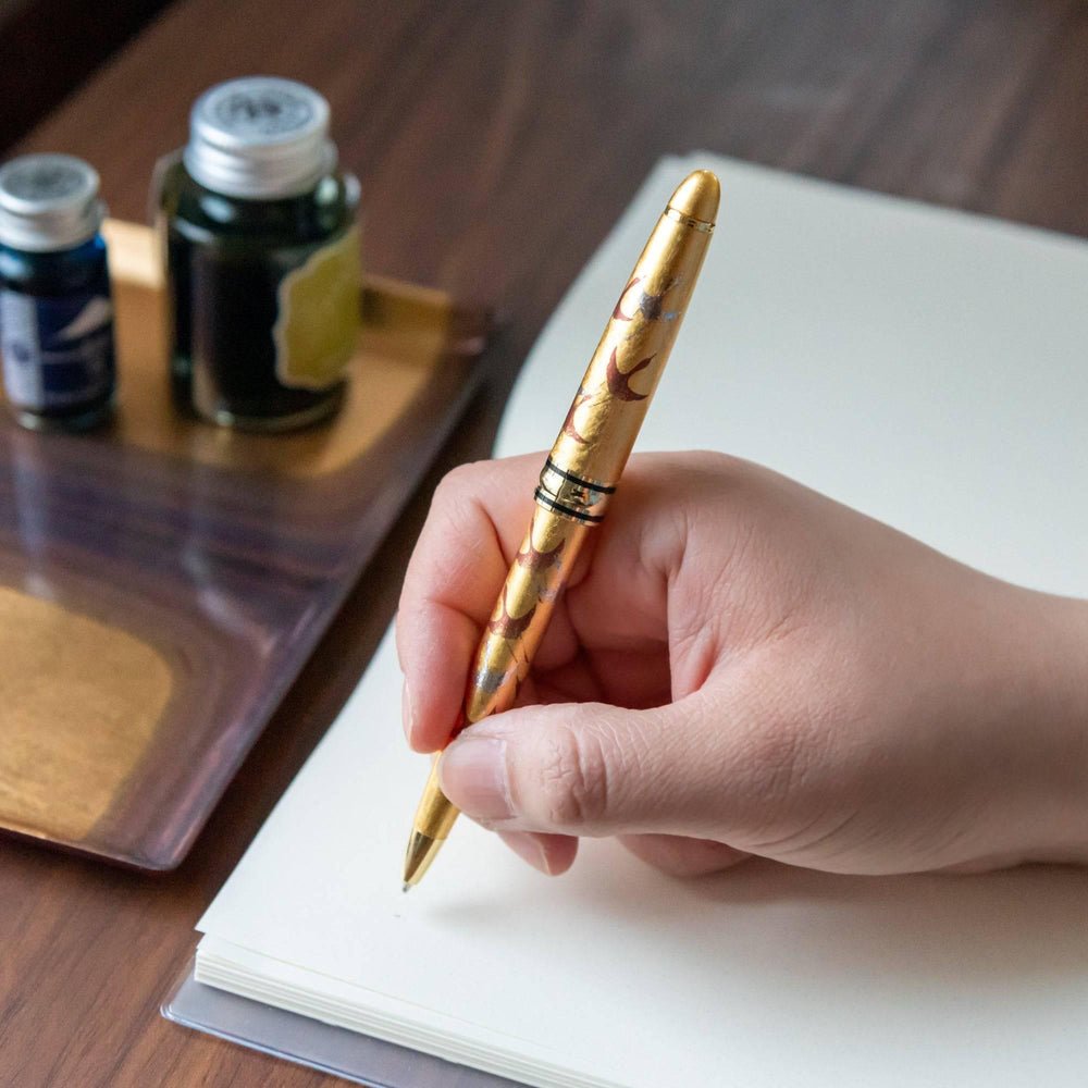 Gold Leaf Makie Crane Ballpoint Pen - Hakuichi - Japanese Stationery Store